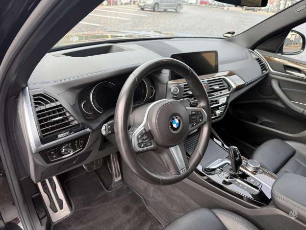Black BMW X3 2018 in Marijampole, with an engine capacity of 2.99 L and mileage of 260 thousand km for 23500 €, photo 9 on AUTOMOTO.COM.LV