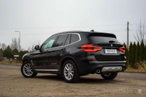 Black BMW X3 2018 in Elektrenai, with an engine capacity of 2.00 L and mileage of 128 thousand km for 26800 €, photo 5 on AUTOMOTO.COM.LV