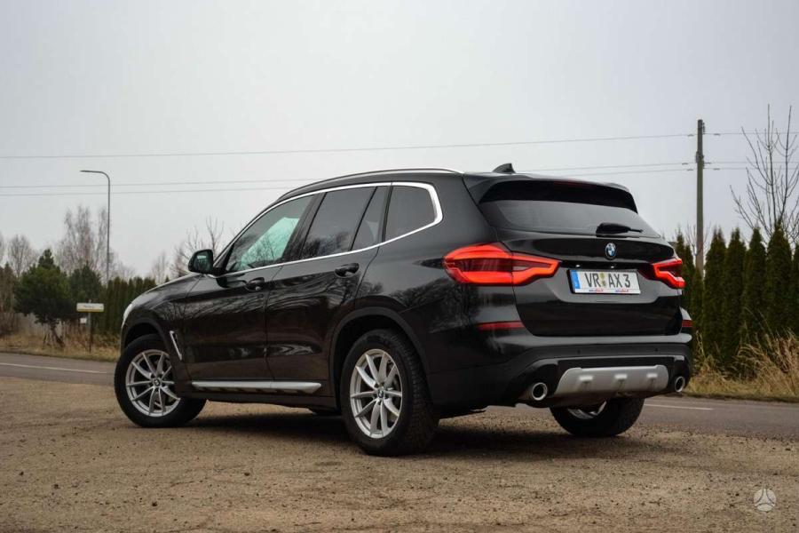 Black BMW X3 2018 in Elektrenai, with an engine capacity of 2.00 L and mileage of 128 thousand km for 26800 €, photo 5 on AUTOMOTO.COM.LV