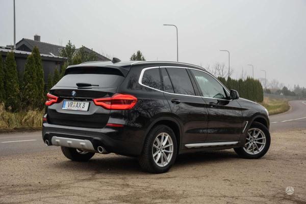Black BMW X3 2018 in Elektrenai, with an engine capacity of 2.00 L and mileage of 128 thousand km for 26800 €, photo 7 on AUTOMOTO.COM.LV
