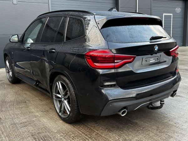 Black BMW X3 2018 in Utena, with an engine capacity of 2.99 L and mileage of 307 thousand km for 19500 €, photo 4 on AUTOMOTO.COM.LV