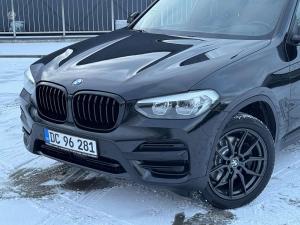 Black BMW X3 2018 in Jonava, with an engine capacity of 2.00 L and mileage of 287 thousand km for 21500 €, photo 4 on AUTOMOTO.COM.LV