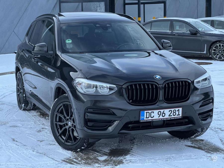 Black BMW X3 2018 in Jonava, with an engine capacity of 2.00 L and mileage of 287 thousand km for 21500 €, photo 12 on AUTOMOTO.COM.LV