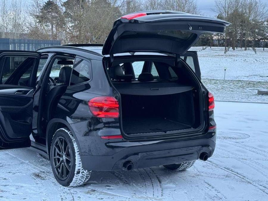 Black BMW X3 2018 in Jonava, with an engine capacity of 2.00 L and mileage of 287 thousand km for 21500 €, photo 17 on AUTOMOTO.COM.LV