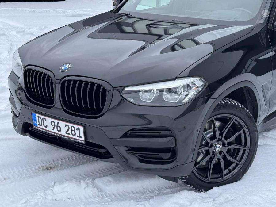Black BMW X3 2018 in Jonava, with an engine capacity of 2.00 L and mileage of 280 thousand km for 21300 €, photo 3 on AUTOMOTO.COM.LV