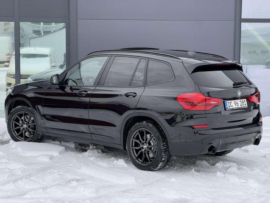 Black BMW X3 2018 in Jonava, with an engine capacity of 2.00 L and mileage of 280 thousand km for 21300 €, photo 5 on AUTOMOTO.COM.LV