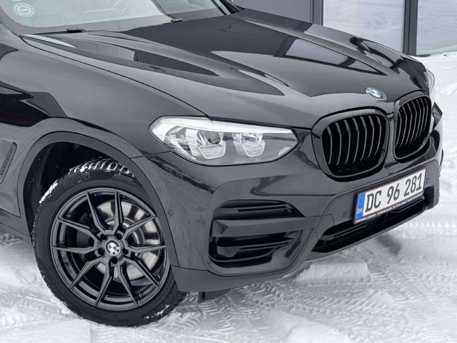 Black BMW X3 2018 in Jonava, with an engine capacity of 2.00 L and mileage of 280 thousand km for 21300 €, photo 12 on AUTOMOTO.COM.LV