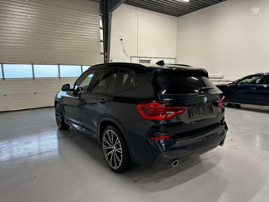 Black BMW X3 2018 in Tartu, with an engine capacity of 2.99 L and mileage of 209 thousand km for 28900 €, photo 3 on AUTOMOTO.COM.LV