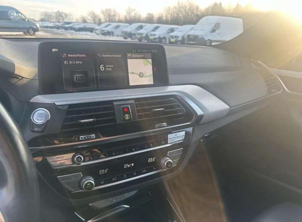 Melns BMW X3 2018 Utena, ar dzinēja tilpumu 2.00 L un nobraukumu 206 tūkst. km par 23250 €, foto 8 vietnē AUTOMOTO.COM.LV