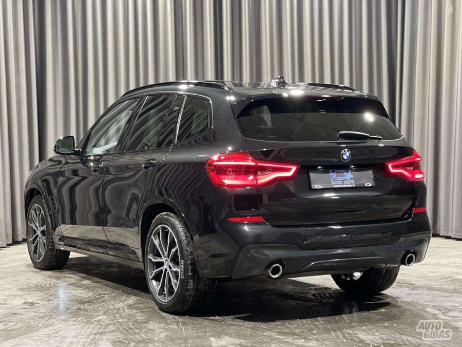 Black BMW X3 2018 in Marijampole, with an engine capacity of 3.00 L and mileage of 227 thousand km for 27250 €, photo 13 on AUTOMOTO.COM.LV