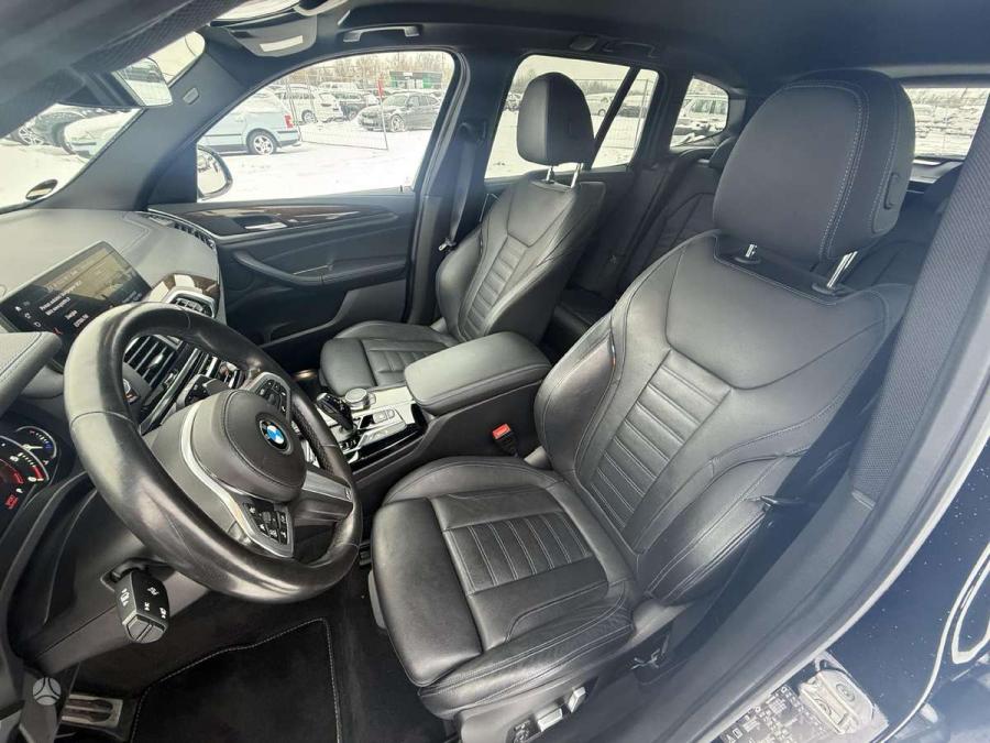 Black BMW X3 2018 in Marijampole, with an engine capacity of 2.99 L and mileage of 260 thousand km for 22900 €, photo 13 on AUTOMOTO.COM.LV