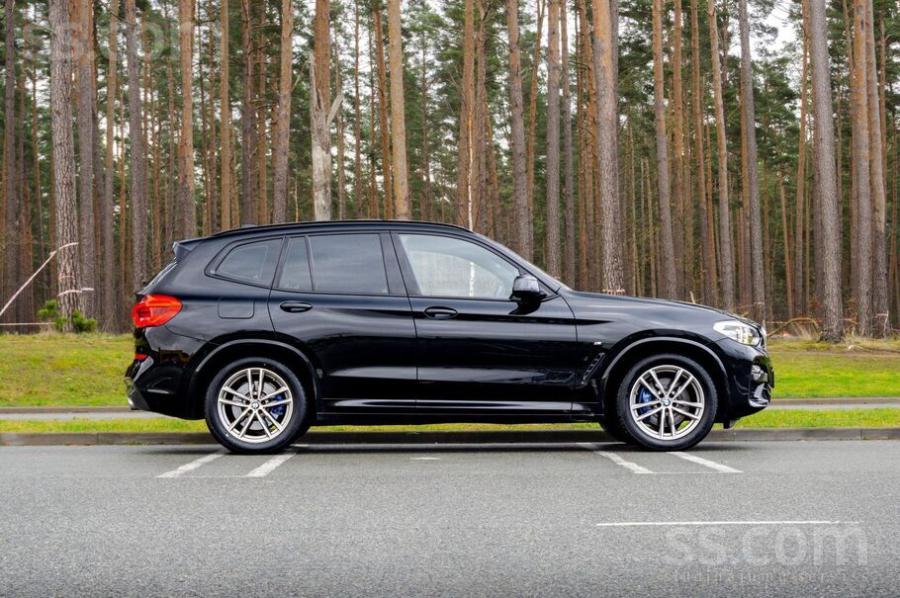 Black BMW X3 2018 in Riga, with an engine capacity of 3.00 L and mileage of 273 thousand km for 23990 €, photo 8 on AUTOMOTO.COM.LV