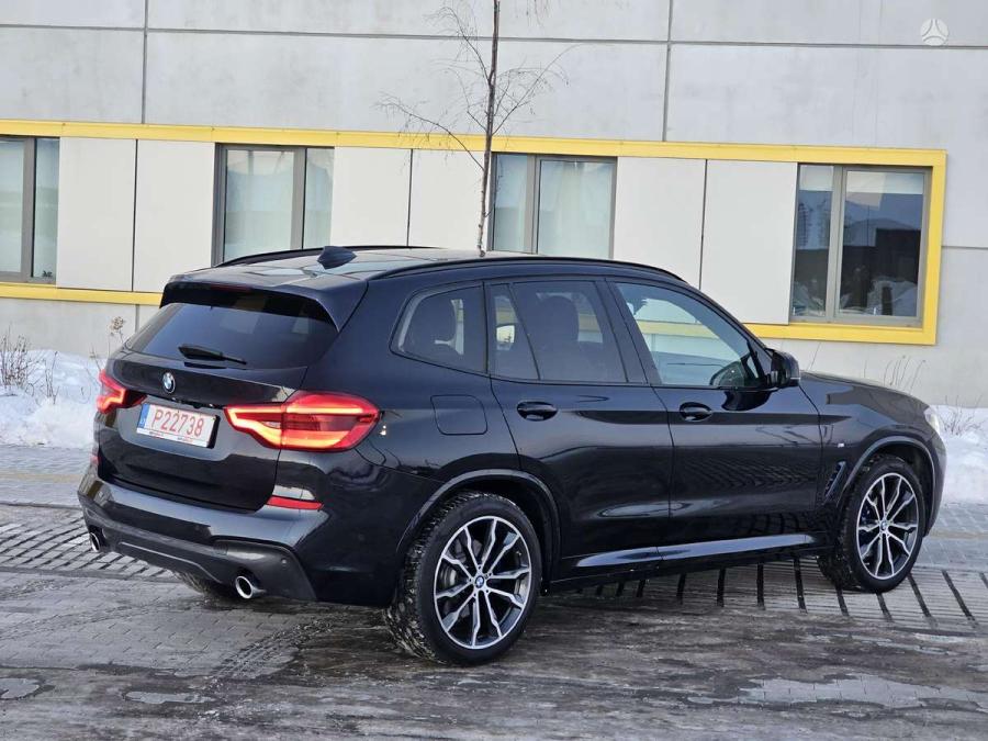 Black BMW X3 2018 in Klaipeda, with an engine capacity of 2.99 L and mileage of 160 thousand km for 28500 €, photo 4 on AUTOMOTO.COM.LV