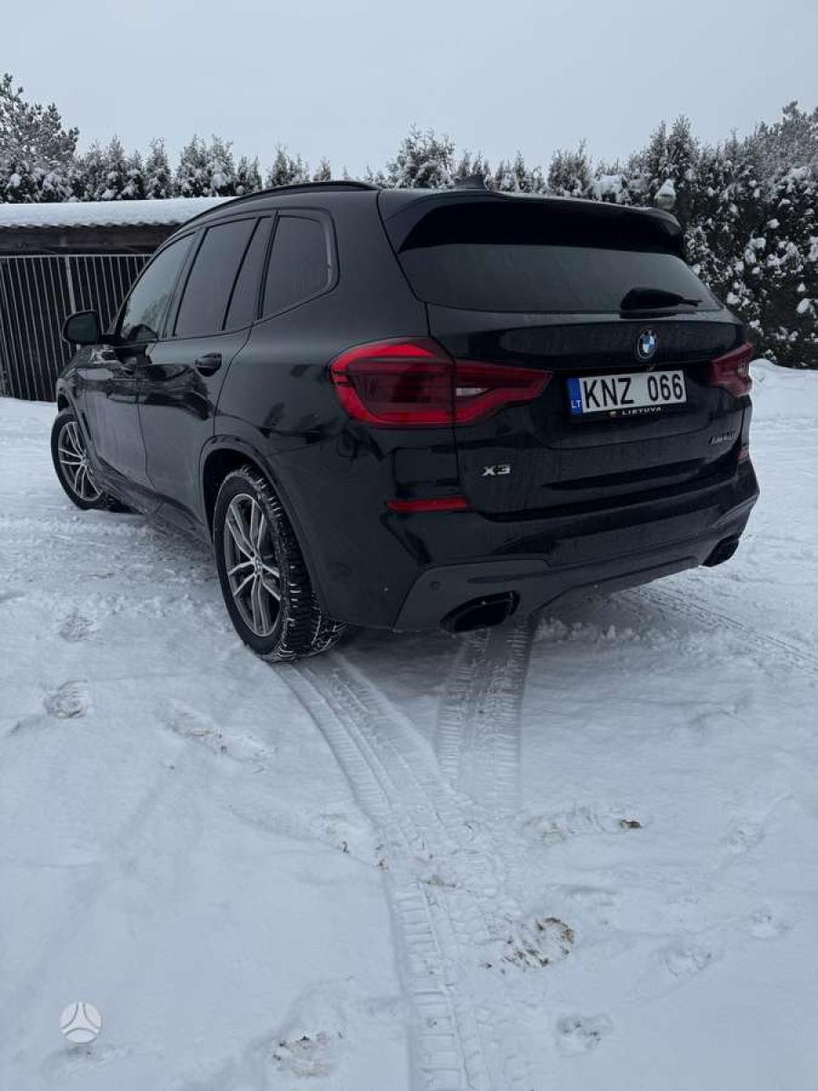 Black BMW X3 2018 in Kaunas, with an engine capacity of 3.00 L and mileage of 110 thousand km for 26000 €, photo 4 on AUTOMOTO.COM.LV