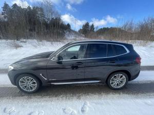Black BMW X3 2018 in Vilnius, with an engine capacity of 2.00 L and mileage of 242 thousand km for 25900 €, photo 2 on AUTOMOTO.COM.LV