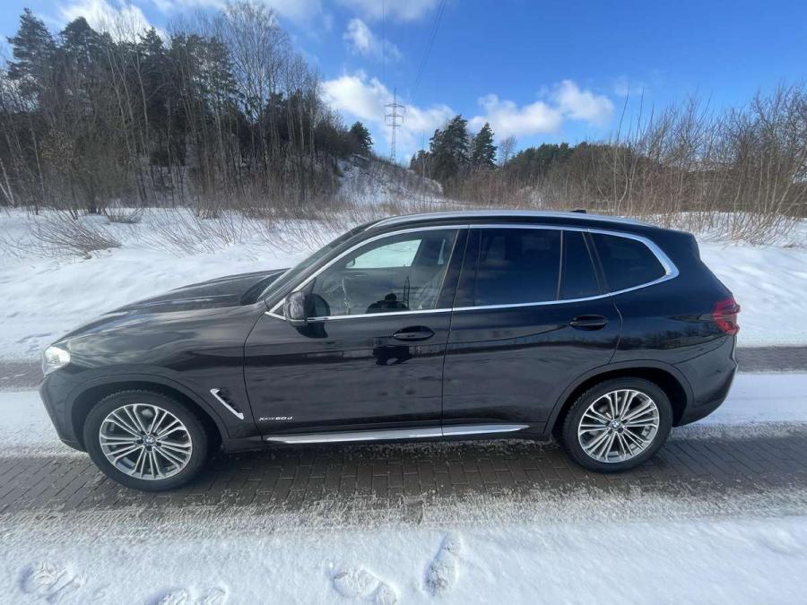Black BMW X3 2018 in Vilnius, with an engine capacity of 2.00 L and mileage of 242 thousand km for 25900 €, photo 2 on AUTOMOTO.COM.LV