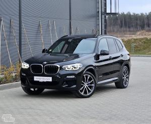 Black BMW X3 2018 in Vilnius, with an engine capacity of 3.00 L and mileage of 243 thousand km for 23250 €, photo 5 on AUTOMOTO.COM.LV