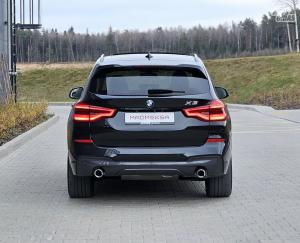 Black BMW X3 2018 in Vilnius, with an engine capacity of 3.00 L and mileage of 243 thousand km for 23250 €, photo 11 on AUTOMOTO.COM.LV