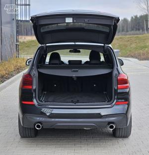 Black BMW X3 2018 in Vilnius, with an engine capacity of 3.00 L and mileage of 243 thousand km for 23250 €, photo 16 on AUTOMOTO.COM.LV