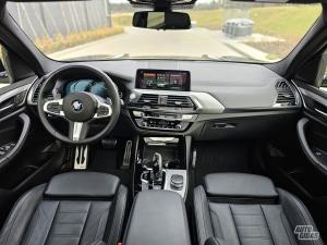 Black BMW X3 2018 in Vilnius, with an engine capacity of 3.00 L and mileage of 243 thousand km for 23250 €, photo 17 on AUTOMOTO.COM.LV