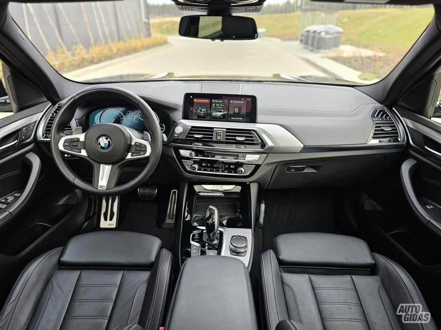 Black BMW X3 2018 in Vilnius, with an engine capacity of 3.00 L and mileage of 243 thousand km for 23250 €, photo 17 on AUTOMOTO.COM.LV