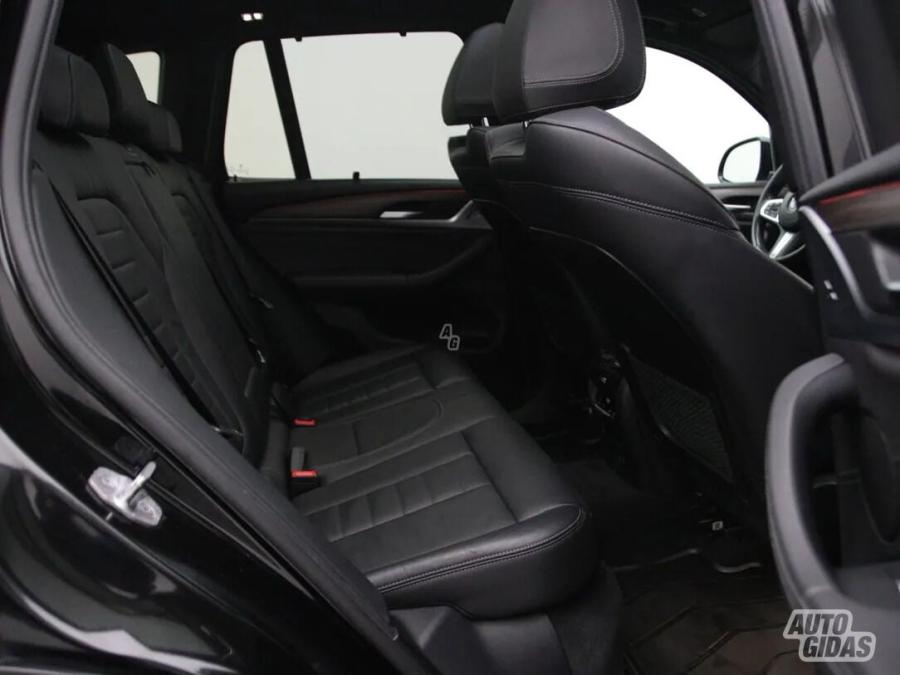 Black BMW X3 2018 in Vilnius, with an engine capacity of 2.00 L and mileage of 186 thousand km for 23999 €, photo 16 on AUTOMOTO.COM.LV