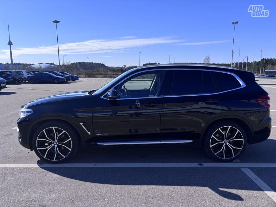 Black BMW X3 2018 in Vilnius, with an engine capacity of 2.00 L and mileage of 106 thousand km for 26000 €, photo 3 on AUTOMOTO.COM.LV