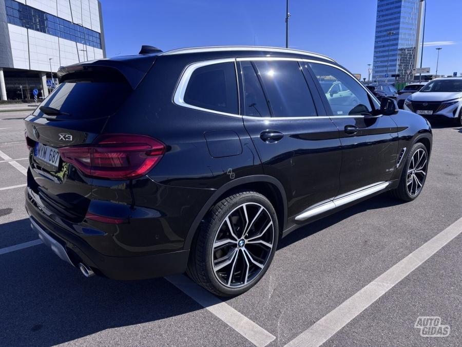 Black BMW X3 2018 in Vilnius, with an engine capacity of 2.00 L and mileage of 106 thousand km for 26000 €, photo 4 on AUTOMOTO.COM.LV