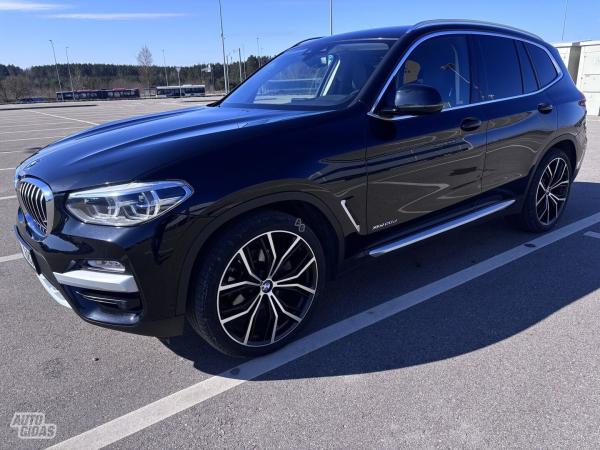 Black BMW X3 2018 in Vilnius, with an engine capacity of 2.00 L and mileage of 106 thousand km for 26000 €, photo 5 on AUTOMOTO.COM.LV
