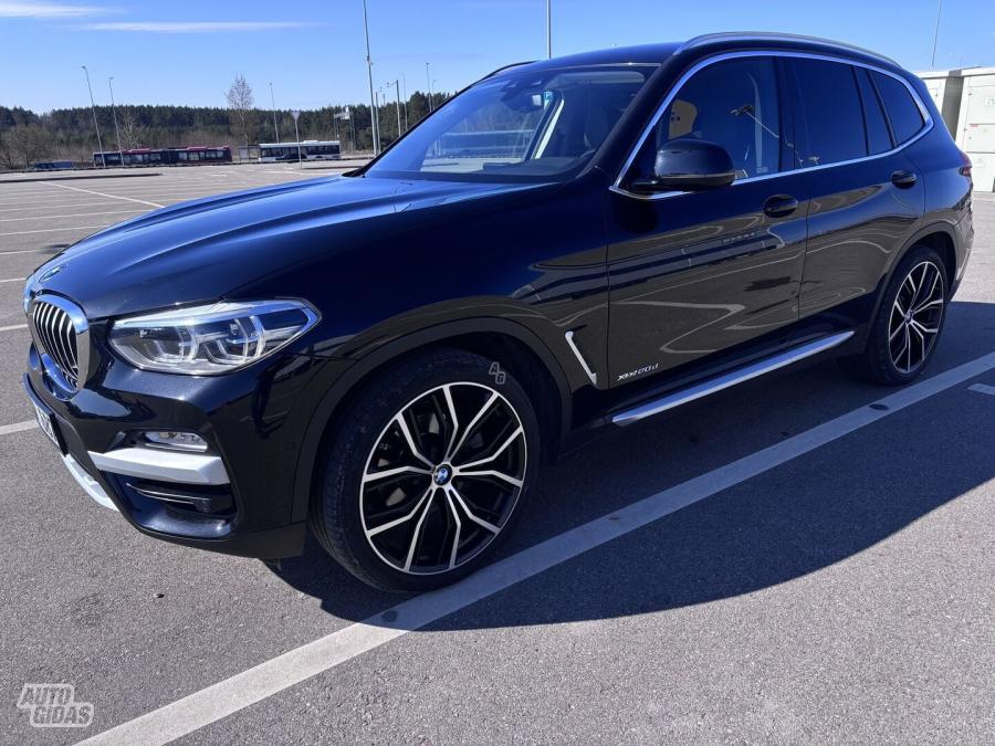Black BMW X3 2018 in Vilnius, with an engine capacity of 2.00 L and mileage of 106 thousand km for 26000 €, photo 6 on AUTOMOTO.COM.LV