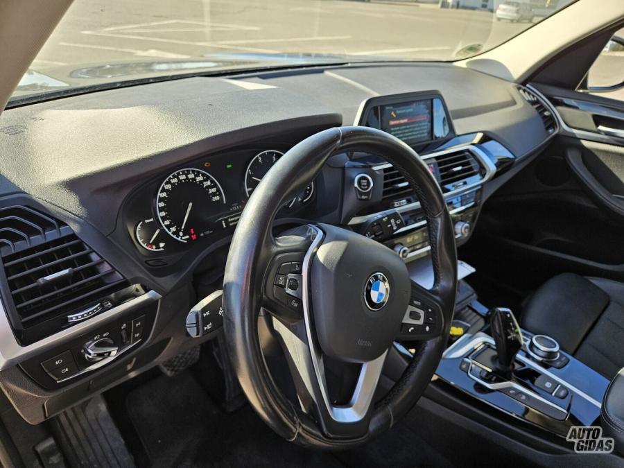 Melns BMW X3 2018 Panevēža, ar dzinēja tilpumu 2.00 L un nobraukumu 182 tūkst. km par 16300 €, foto 16 vietnē AUTOMOTO.COM.LV
