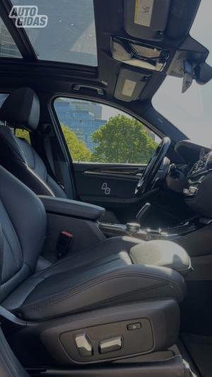 Black BMW X3 2018 in Vilnius, with an engine capacity of 2.00 L and mileage of 168 thousand km for 25500 €, photo 7 on AUTOMOTO.COM.LV