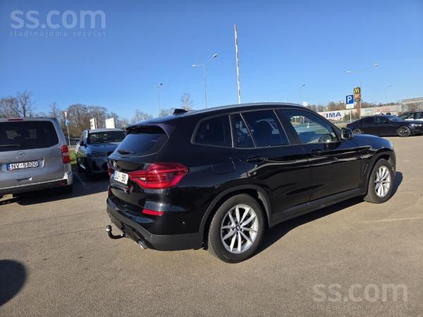 Black BMW X3 2018 in Riga, with an engine capacity of 2.00 L and mileage of 159 thousand km for 22390 €, photo 3 on AUTOMOTO.COM.LV