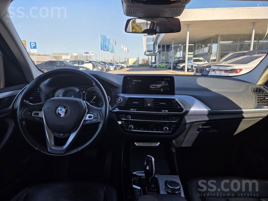 Black BMW X3 2018 in Riga, with an engine capacity of 2.00 L and mileage of 159 thousand km for 22390 €, photo 10 on AUTOMOTO.COM.LV