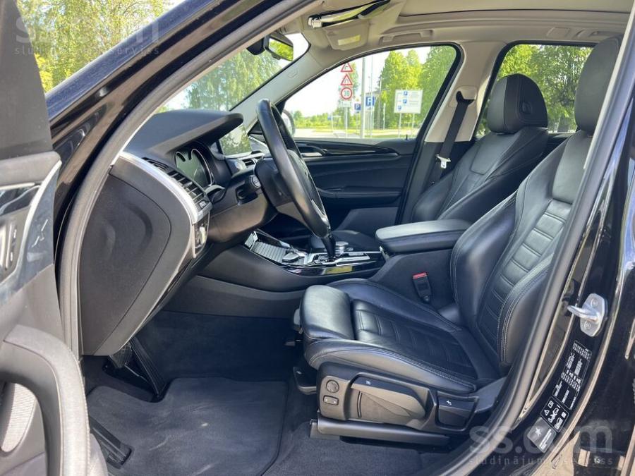 Black BMW X3 2018 in Limbazi, with an engine capacity of 2.00 L and mileage of 202 thousand km for 21950 €, photo 10 on AUTOMOTO.COM.LV