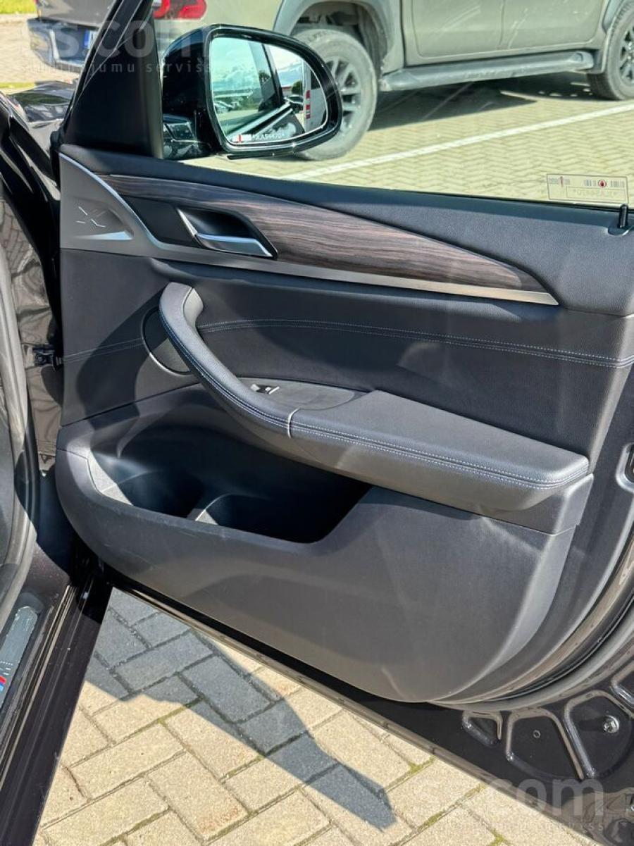 Melns BMW X3 2018 Rīga, ar dzinēja tilpumu 2.00 L un nobraukumu 120 tūkst. km par 25250 €, foto 6 vietnē AUTOMOTO.COM.LV