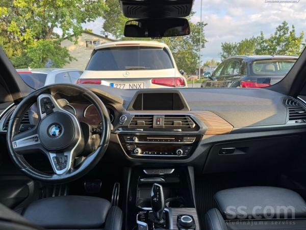 Black BMW X3 2018 in Riga, with an engine capacity of 2.00 L and mileage of 120 thousand km for 25250 €, photo 6 on AUTOMOTO.COM.LV