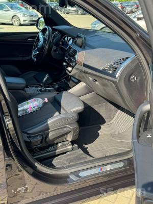 Melns BMW X3 2018 Rīga, ar dzinēja tilpumu 2.00 L un nobraukumu 120 tūkst. km par 25250 €, foto 8 vietnē AUTOMOTO.COM.LV