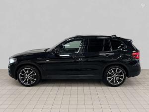 Black BMW X3 2018 in Kaunas, with an engine capacity of 2.00 L and mileage of 87 thousand km for 24500 €, photo 3 on AUTOMOTO.COM.LV
