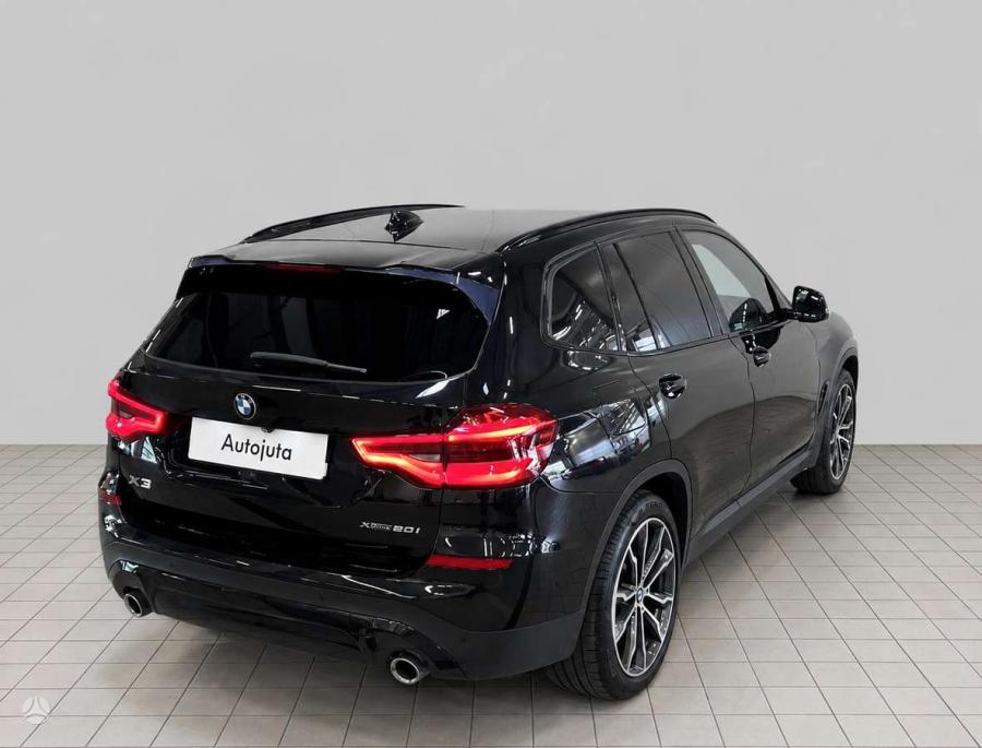 Black BMW X3 2018 in Kaunas, with an engine capacity of 2.00 L and mileage of 87 thousand km for 24500 €, photo 5 on AUTOMOTO.COM.LV