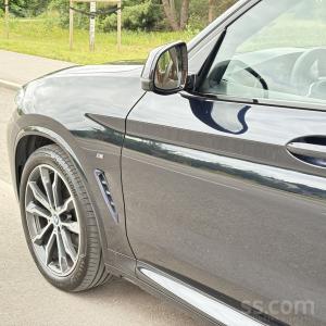 Black BMW X3 2018 in Daugavpils, with an engine capacity of 2.00 L and mileage of 225 thousand km for 23500 €, photo 9 on AUTOMOTO.COM.LV