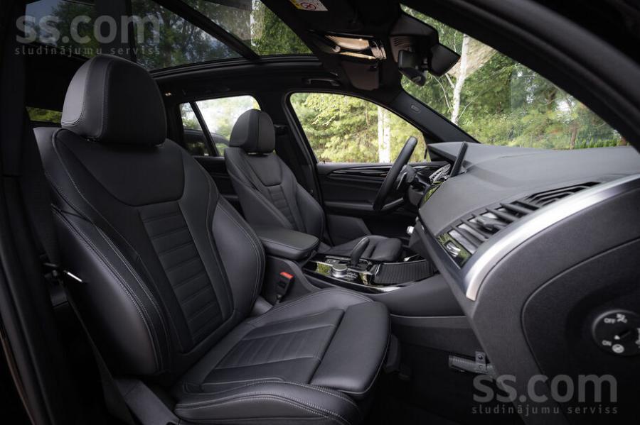 Black BMW X3 2018 in Jelgava, with an engine capacity of 2.00 L and mileage of 206 thousand km for 22900 €, photo 14 on AUTOMOTO.COM.LV