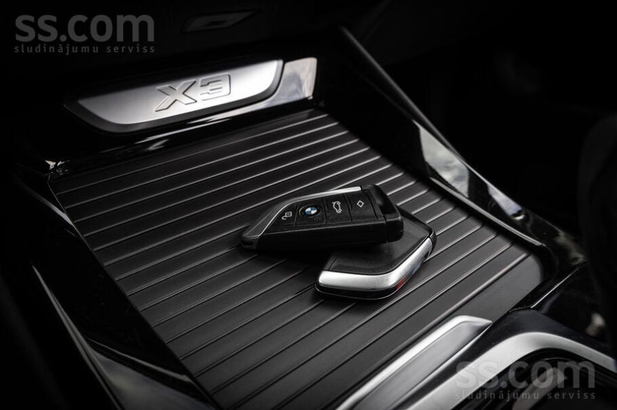 Black BMW X3 2018 in Jelgava, with an engine capacity of 2.00 L and mileage of 206 thousand km for 22900 €, photo 22 on AUTOMOTO.COM.LV