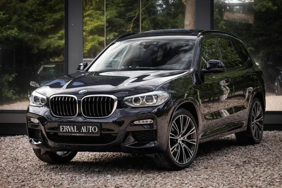 Black BMW X3 2018 in Jelgava, with an engine capacity of 2.00 L and mileage of 206 thousand km for 22900 €, photo 1 on AUTOMOTO.COM.LV