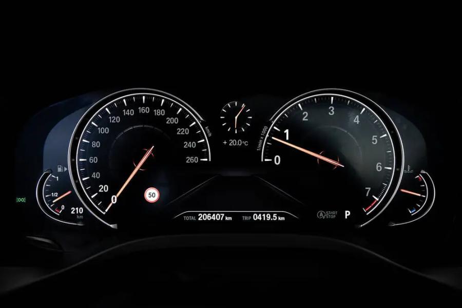Black BMW X3 2018 in Jelgava, with an engine capacity of 2.00 L and mileage of 206 thousand km for 22900 €, photo 32 on AUTOMOTO.COM.LV