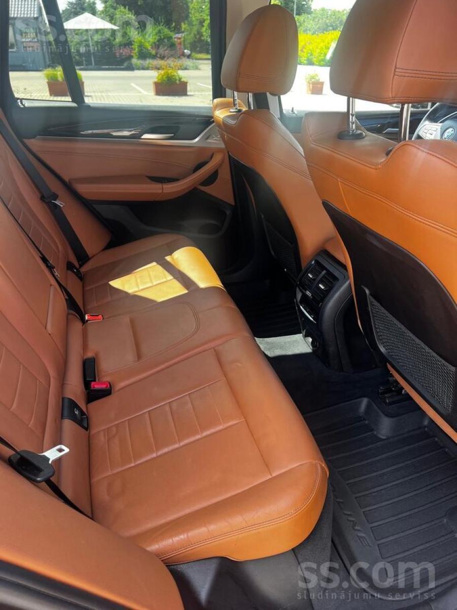 Black BMW X3 2018 in Riga, with an engine capacity of 2.00 L and mileage of 207 thousand km for 23500 €, photo 8 on AUTOMOTO.COM.LV