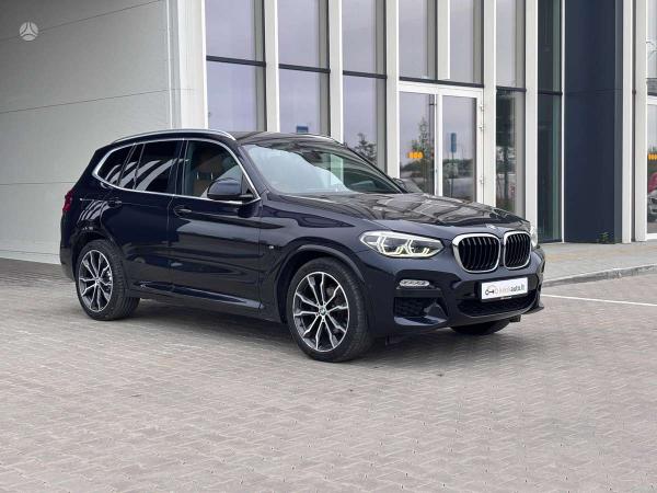 Black BMW X3 2018 in Vilnius, with an engine capacity of 2.00 L and mileage of 168 thousand km for 24850 €, photo 8 on AUTOMOTO.COM.LV