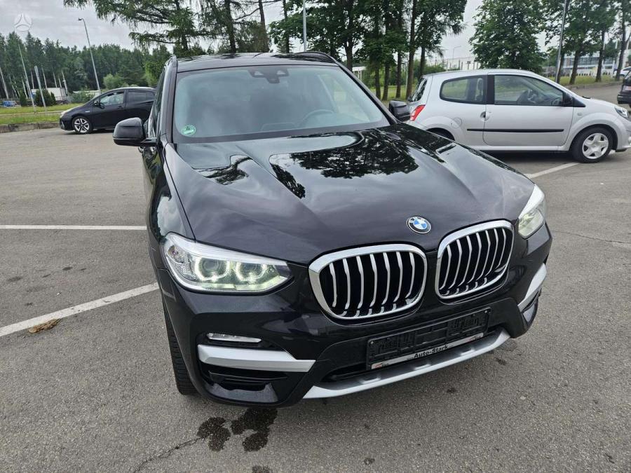 Black BMW X3 2018 in Panevezys, with an engine capacity of 2.00 L and mileage of 185 thousand km for 19200 €, photo 3 on AUTOMOTO.COM.LV
