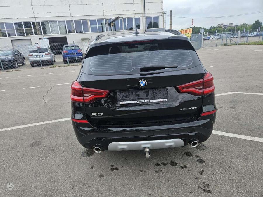 Black BMW X3 2018 in Panevezys, with an engine capacity of 2.00 L and mileage of 185 thousand km for 19200 €, photo 6 on AUTOMOTO.COM.LV