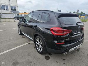 Black BMW X3 2018 in Panevezys, with an engine capacity of 2.00 L and mileage of 185 thousand km for 19200 €, photo 8 on AUTOMOTO.COM.LV